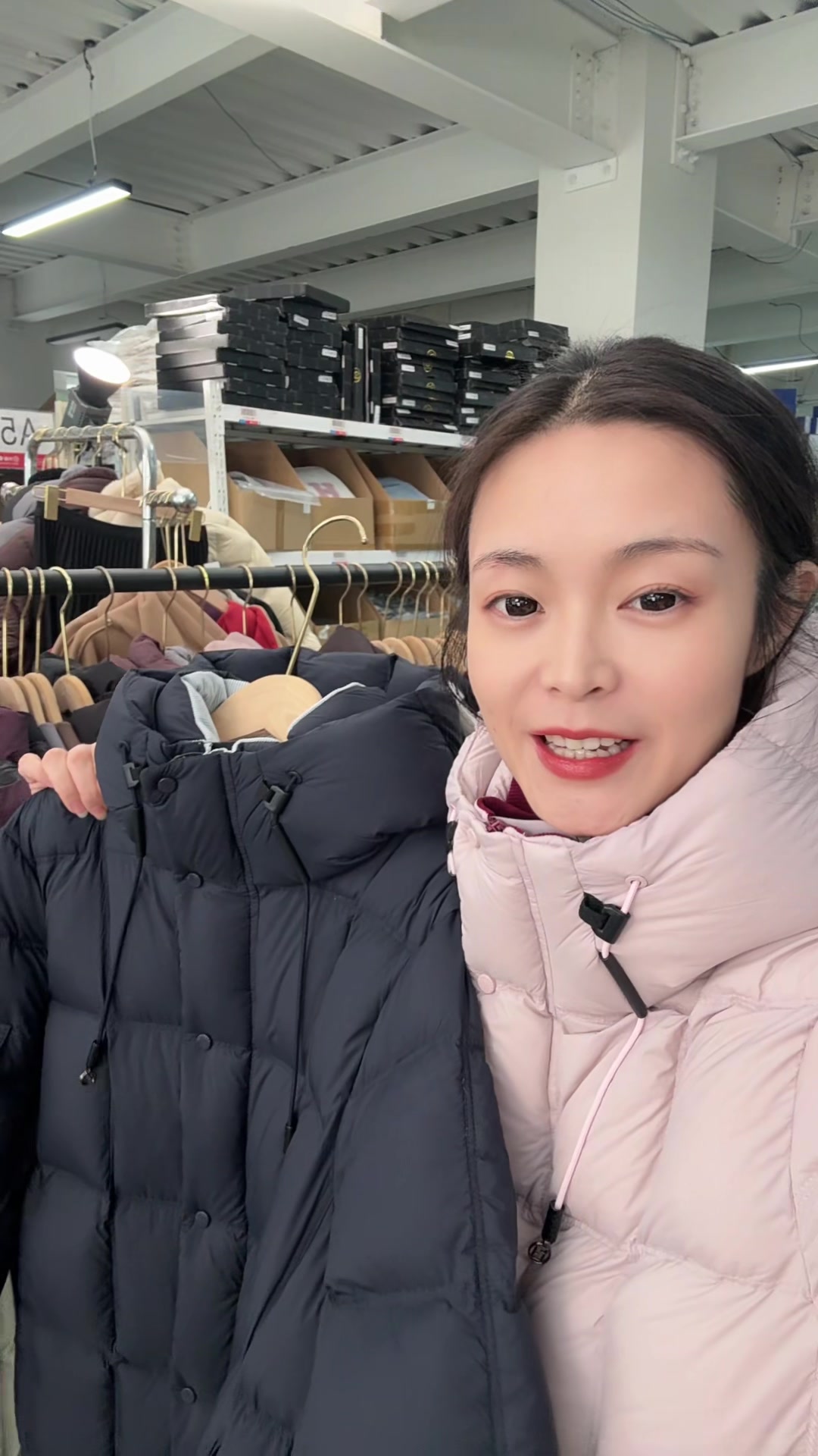 捡大漏羽绒服,品牌渠道款,数量不多,速来#羽绒服 #好看的羽绒服 #一件...