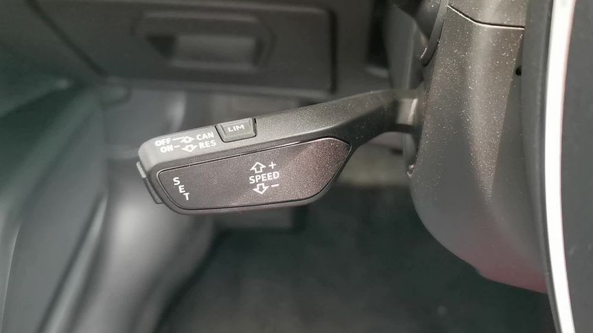 全新奥迪A6L如何设置定速巡航系统?