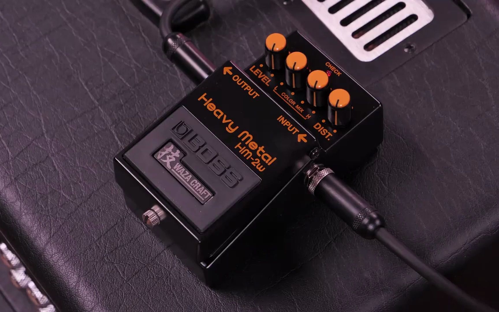 【中字】箱头哥Ola带你试玩Boss HM-2W金属失真单块效果器,传说中...