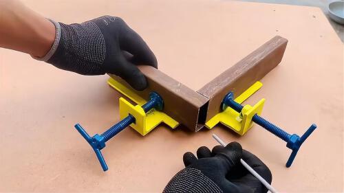 用废铁自制迷你直角固定器,制作简单又实用,直角焊接无误差