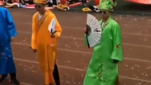 现在的学生都这么优秀,学校开运动会就没让我失望过,开一次够我笑一年