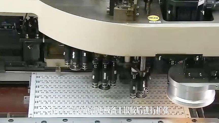LED灯的炫酷制作过程,流水线一戳一个准!