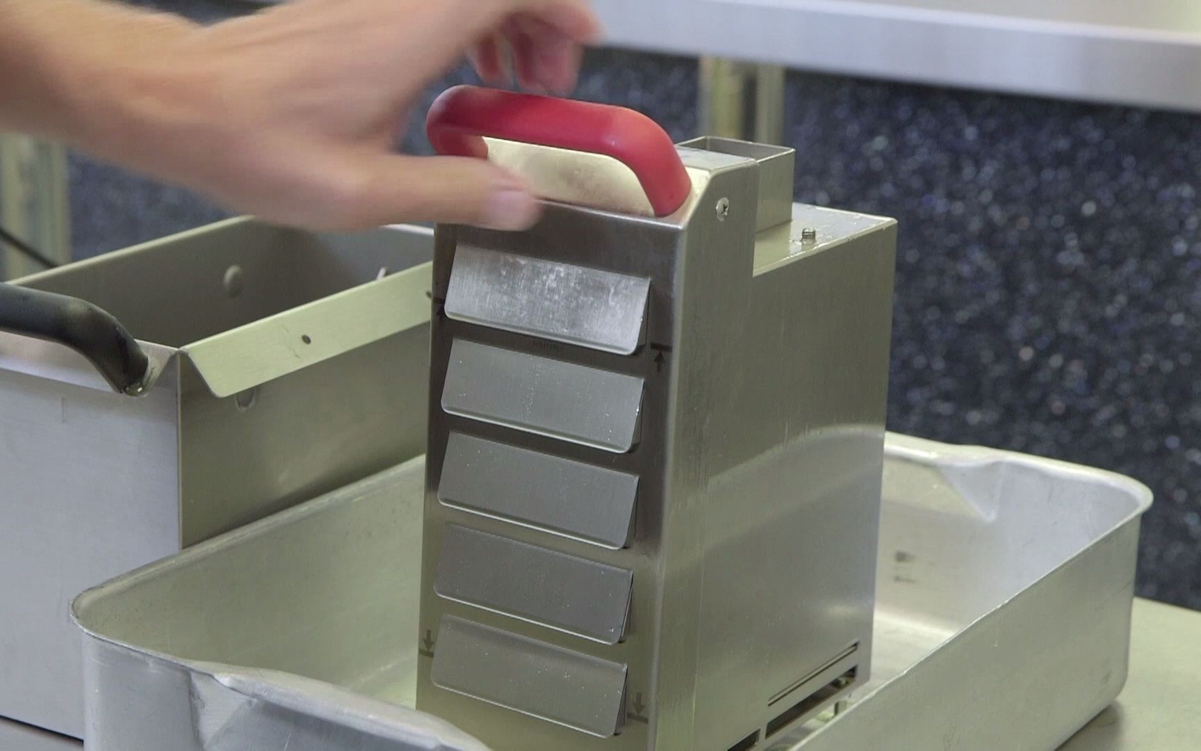 德国VITO 80/50/30 便携式食用油过滤器 滤油机使用操作展示