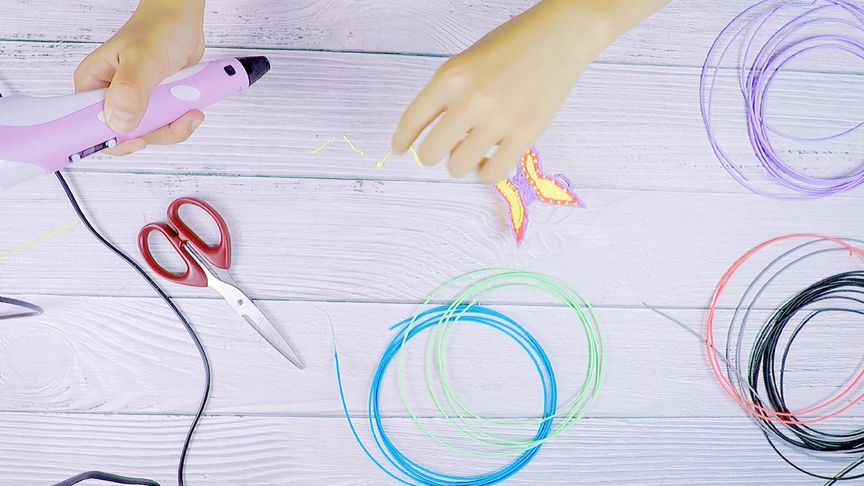 神奇的3D打印笔,小女孩教你制作蝴蝶戒指,简单美观实用好玩