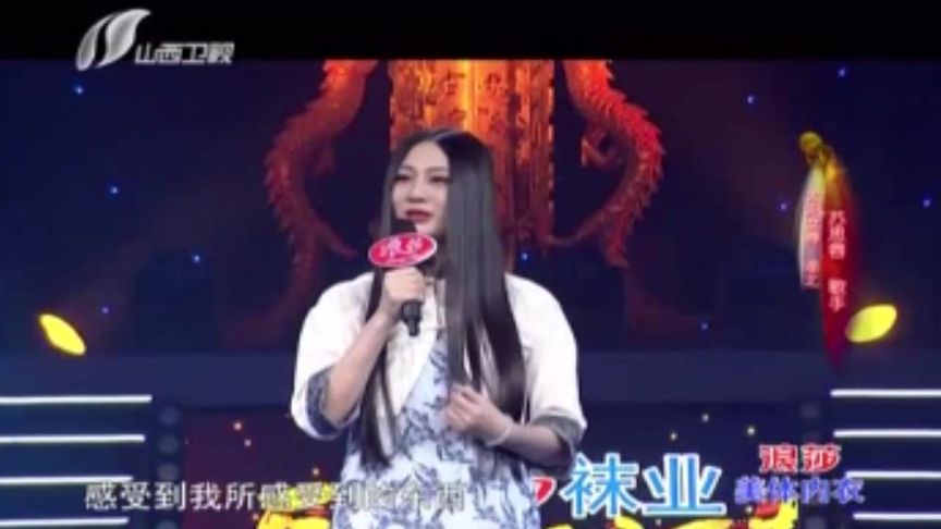 湖北姑娘长相甜美歌声动人,一首《在那东山顶上》闭眼听醉了