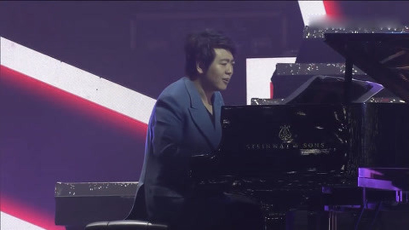 华晨宇《微光》华晨宇2015上海“火星”演唱会