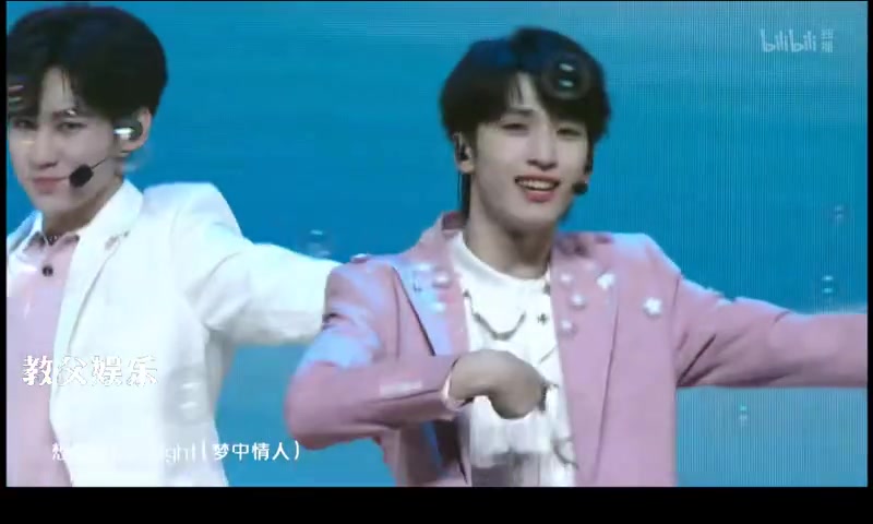 时代少年团三公舞台 时代少年团《我喜欢你》舞台马嘉祺 丁程鑫 宋...