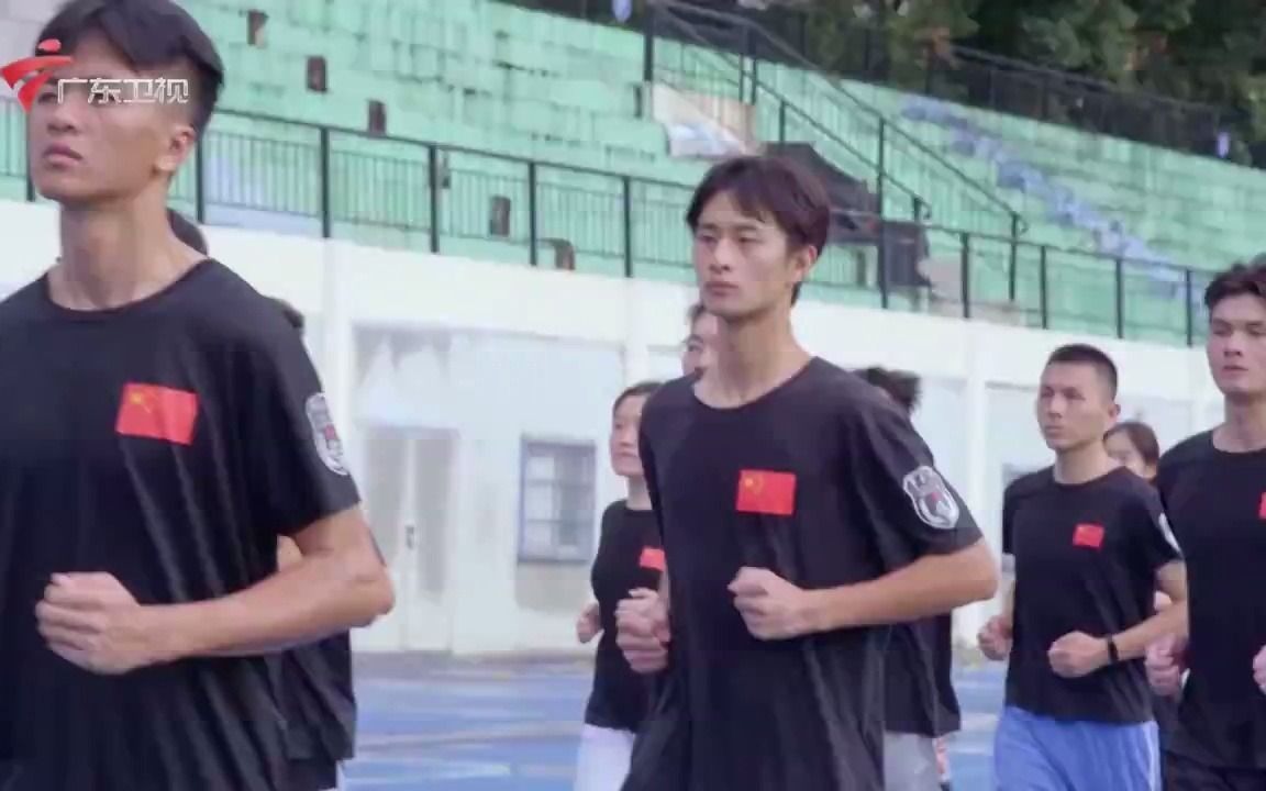 【搬运】广东卫视专题纪录片《国旗》:讲述七个不同人物和天安门...