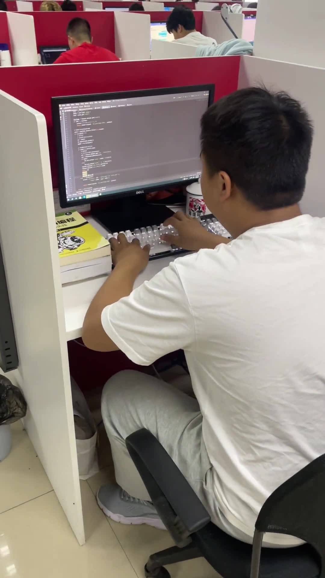 并发编程,多线程的舞蹈。