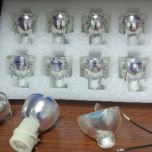 鸽影投影机灯泡 