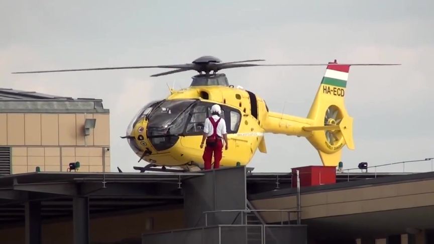 空中医疗救护飞机,在医院楼顶起飞,国内这样的直升机少的可怜!