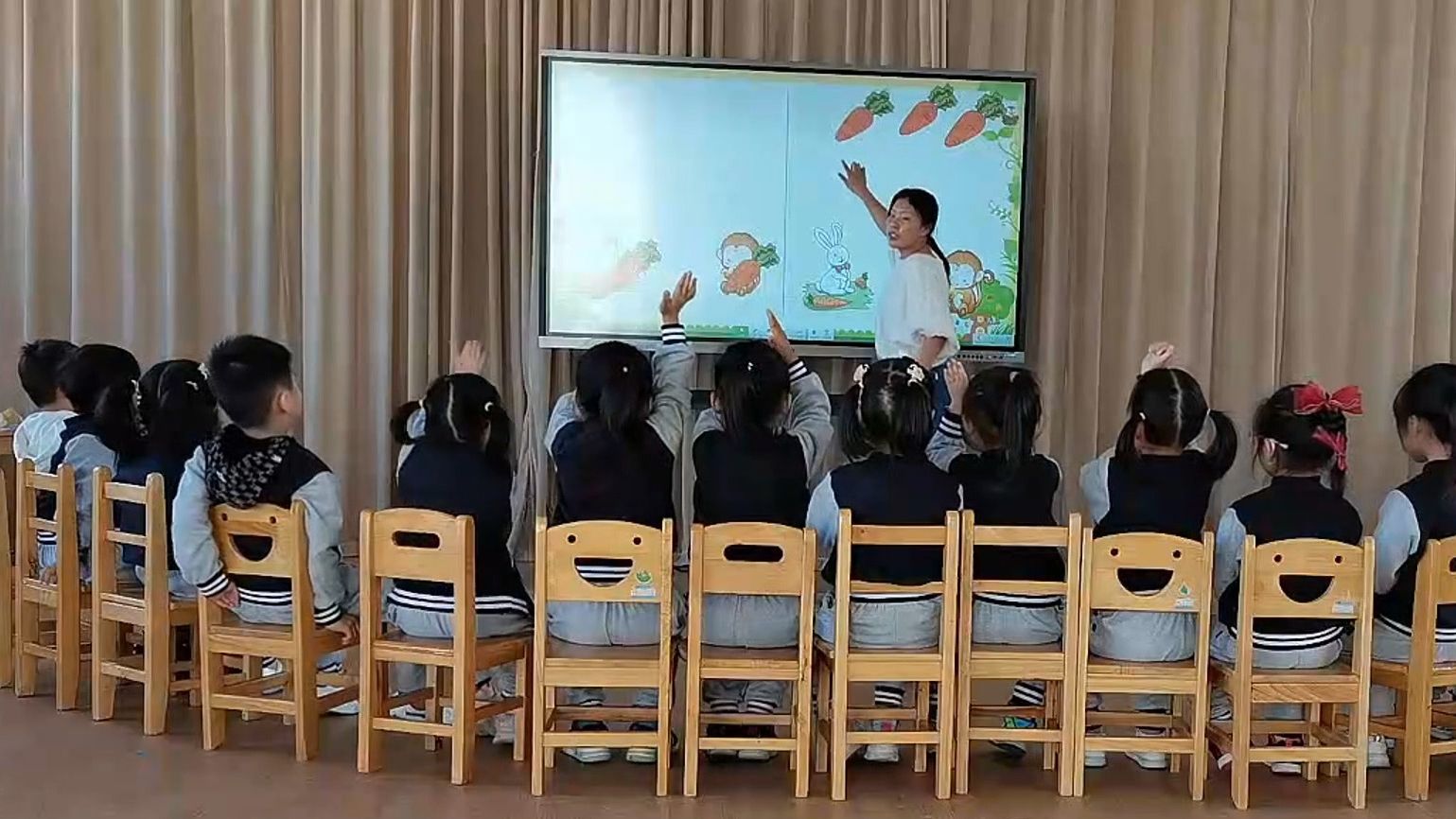 幼儿园公开课|中班数学《3的分解与组成》