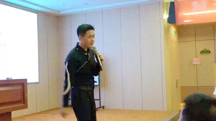 开会的两个关键词——时间、结果 #企业管理#薪酬绩效 #企业