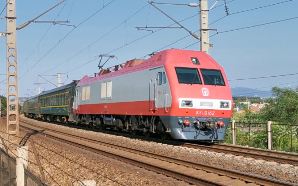 ...沈大线K297+002至K297+081KM限速45,北行从此机位开始列车开始...