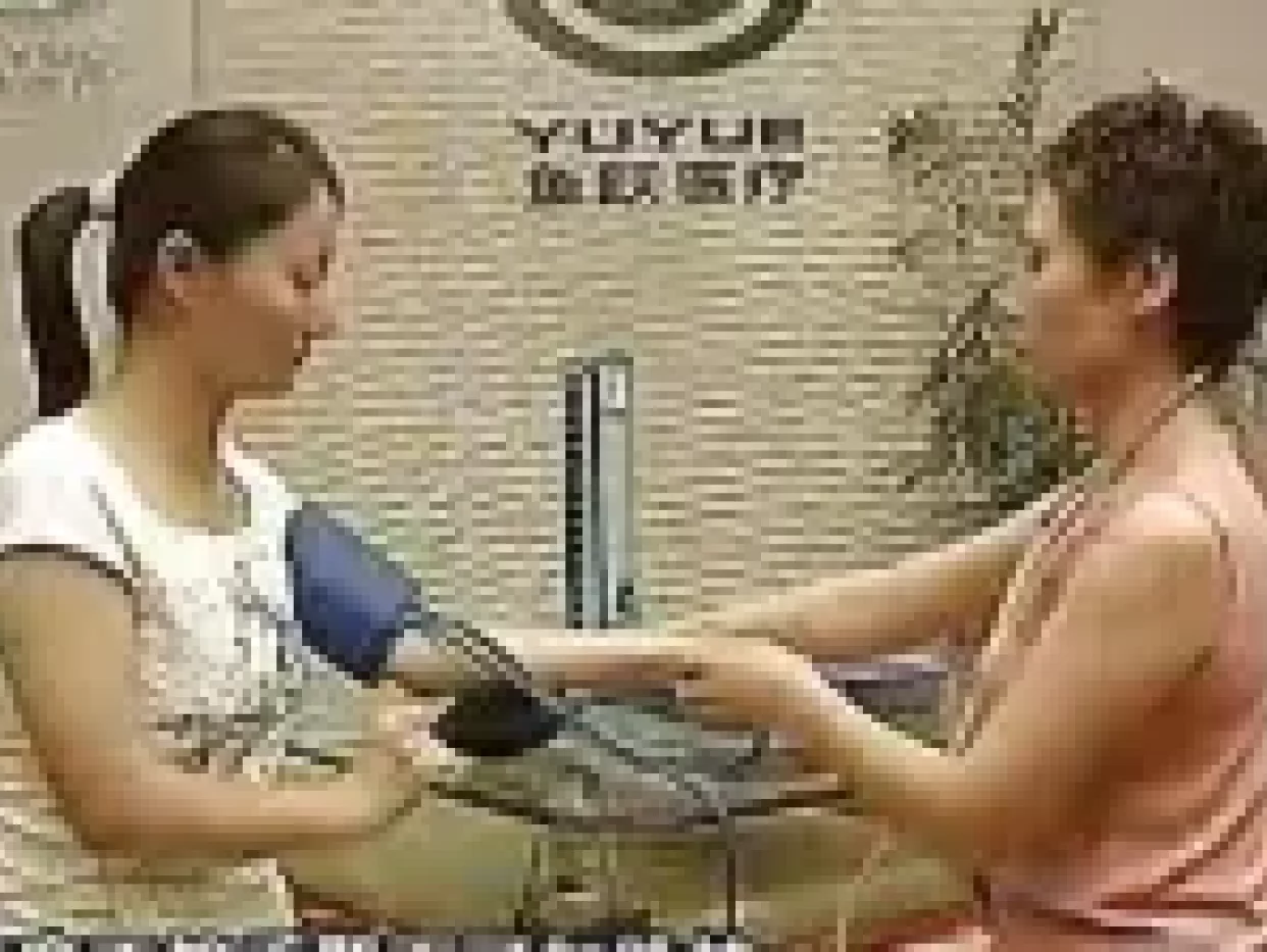 鱼跃台式血压计鱼跃A型保健盒自动开关水银血压计使用方法