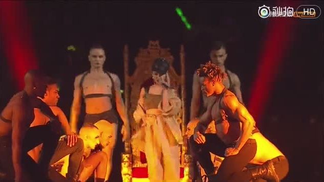 蔡依林《Play我呸》歌词低俗被禁止商演,妖男舞团引燃全场