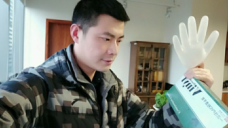 口罩买不到却买到PVC医用防护手套,39元100双防护手套真不亏