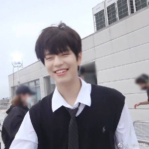 小狗妹圈外男友 