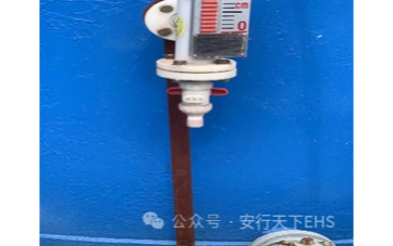 设备和管线的排放口、采样口等排放阀设计时,未加装盲板、丝堵、...