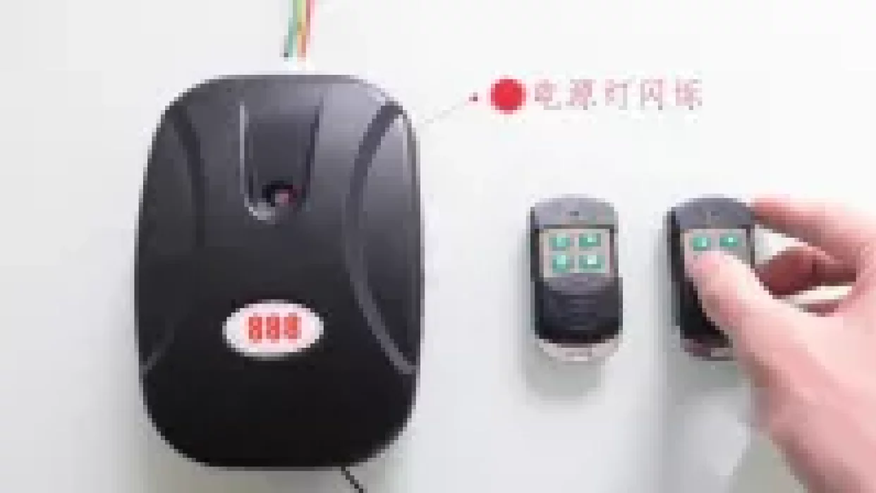 外挂链条捲帘门车库电机遥控器 通用电动捲闸门接收无线自动控制