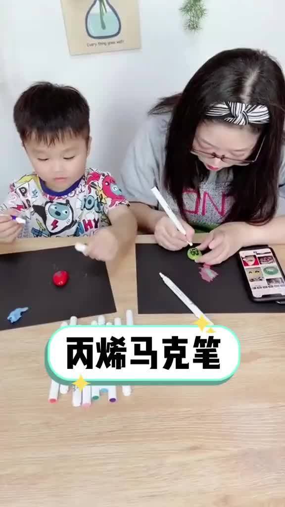 丙烯马克笔真的是画画必备呀,画什么都很方便