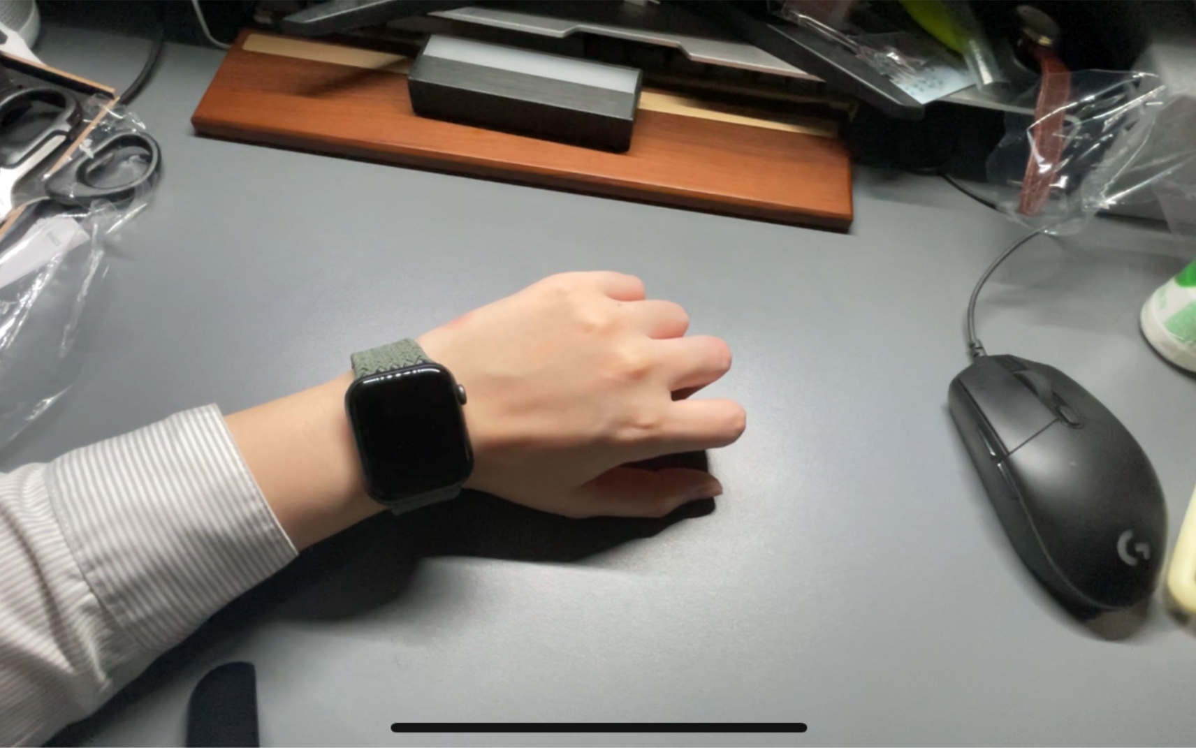 iwatch墨绿色编织表带试戴