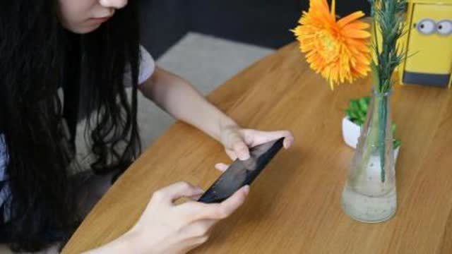 魅蓝手机亲测告诉你,《王者荣耀》这样设置才不会坑队友!