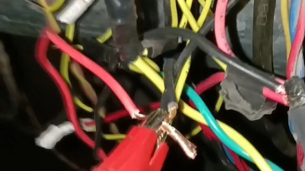 消防报警系统线路维修现场2