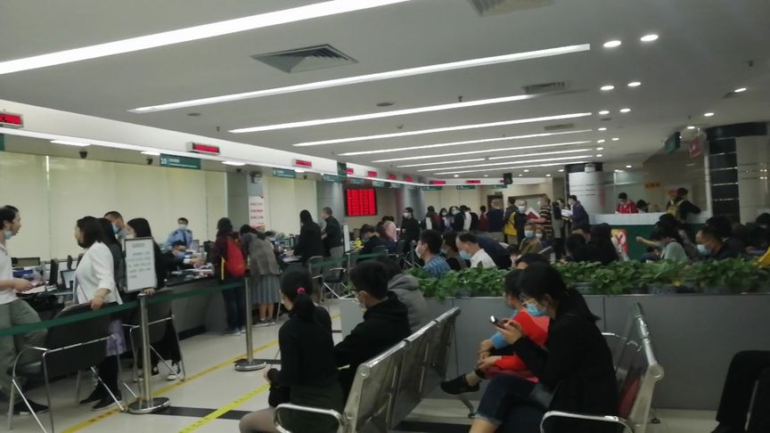 房管局每天都那么人来办事?