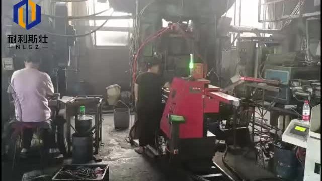 红冲开模机械手、分水器球阀锻打自动化、上下料抽芯锻压送料机