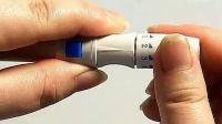 三诺安稳血糖仪操作视频 血糖仪使用操作