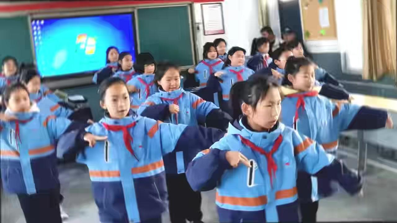 ...一同诵读经典,在悠悠墨香中传承中华美德,传递暖暖温情。通讯员:...