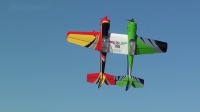 【不可思议的航模】神奇的双机身3D机特技飞行表演