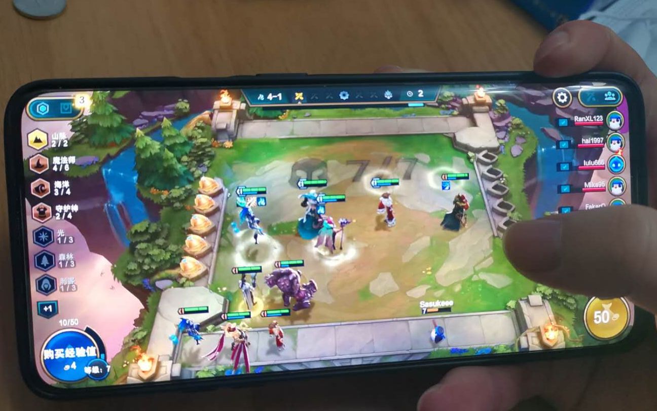 【玩梗TV13】LOL手游云顶之弈开始公测!用手机下棋是什么样的体验?...
