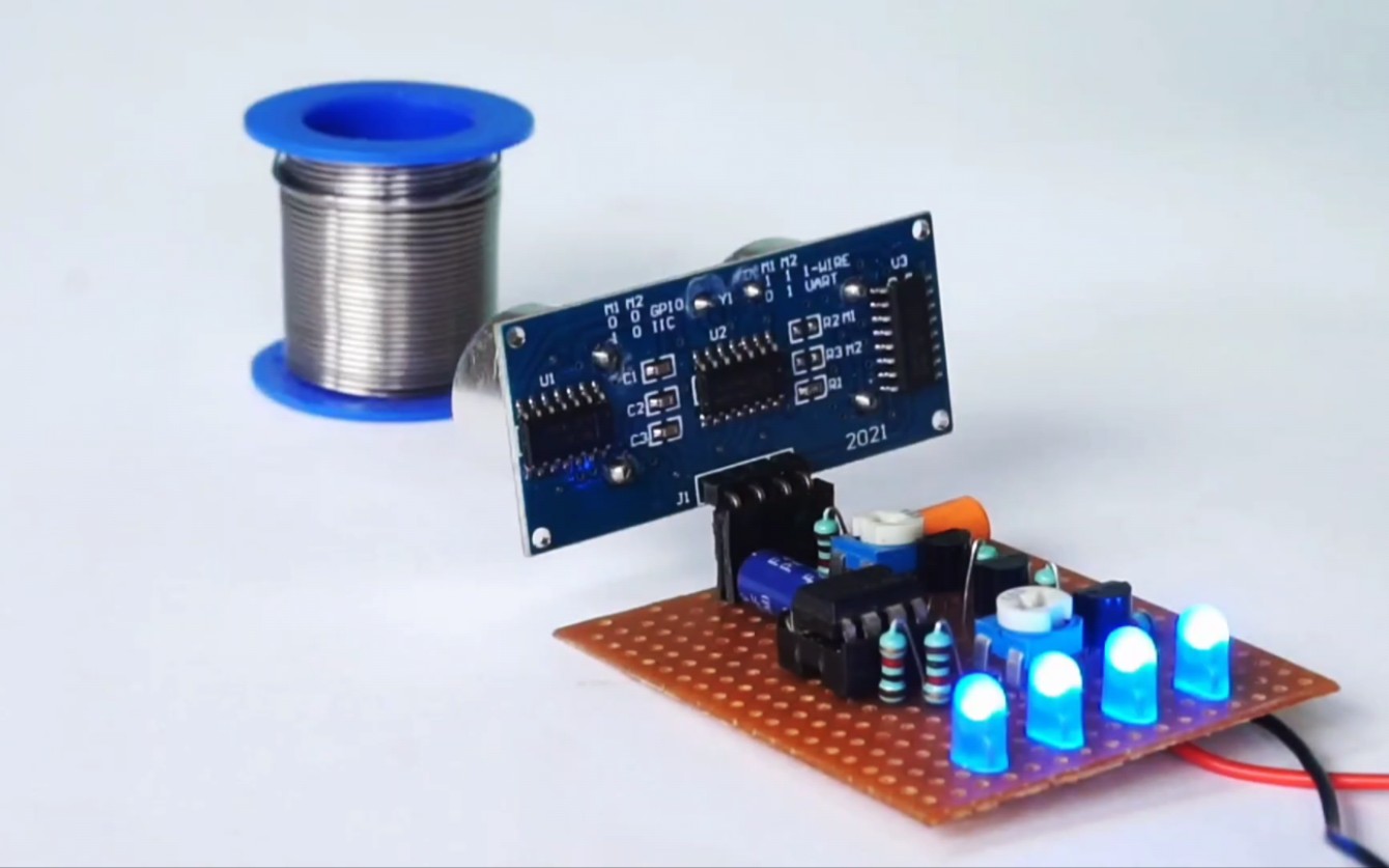 使用555集成电路和品体管制作一 个简单的基于超声波传感器的接近...