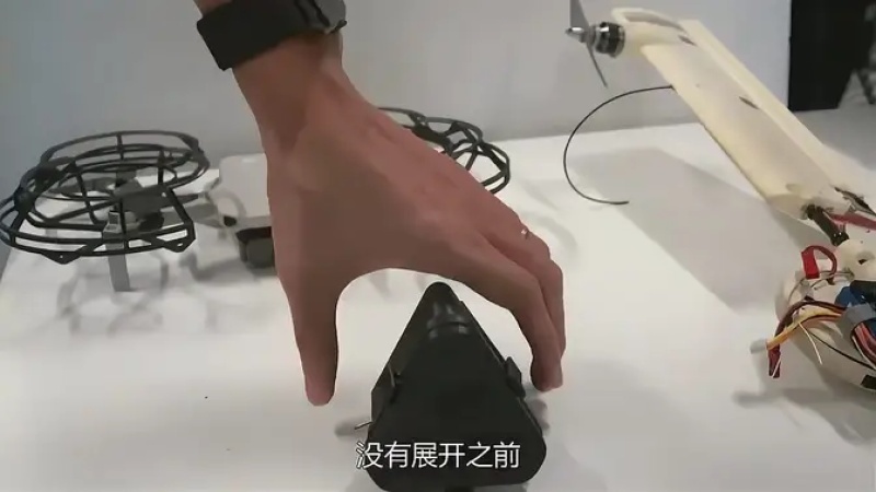 黑科技单翼无人机,飞起来就像回旋镖一样,外号“外星飞行器”