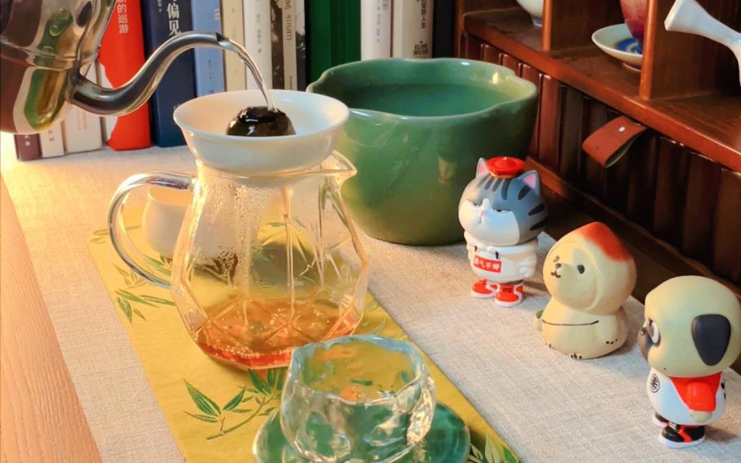 深夜茶摊|不是只有咖啡可以手冲,快来解锁小青柑手冲技能