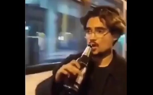 每天一个伤感小视频