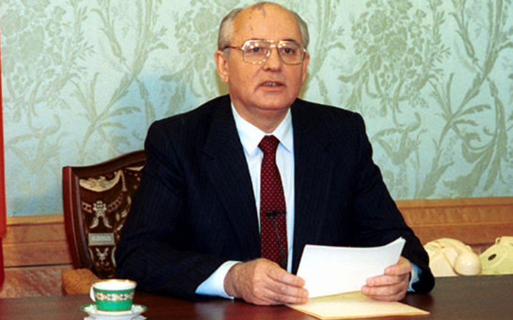 戈尔巴乔夫苏联解体演讲,俄语原声、英语翻译、中文字幕