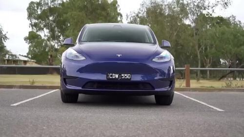 特斯拉ModelY海外评测 特斯拉 新能源汽车 纯电动