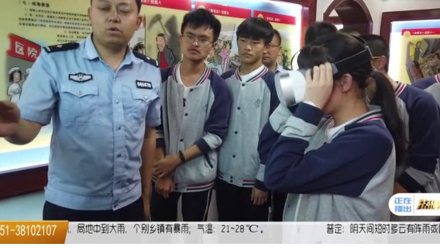 参观禁毒教育基地,强化学生防毒意识