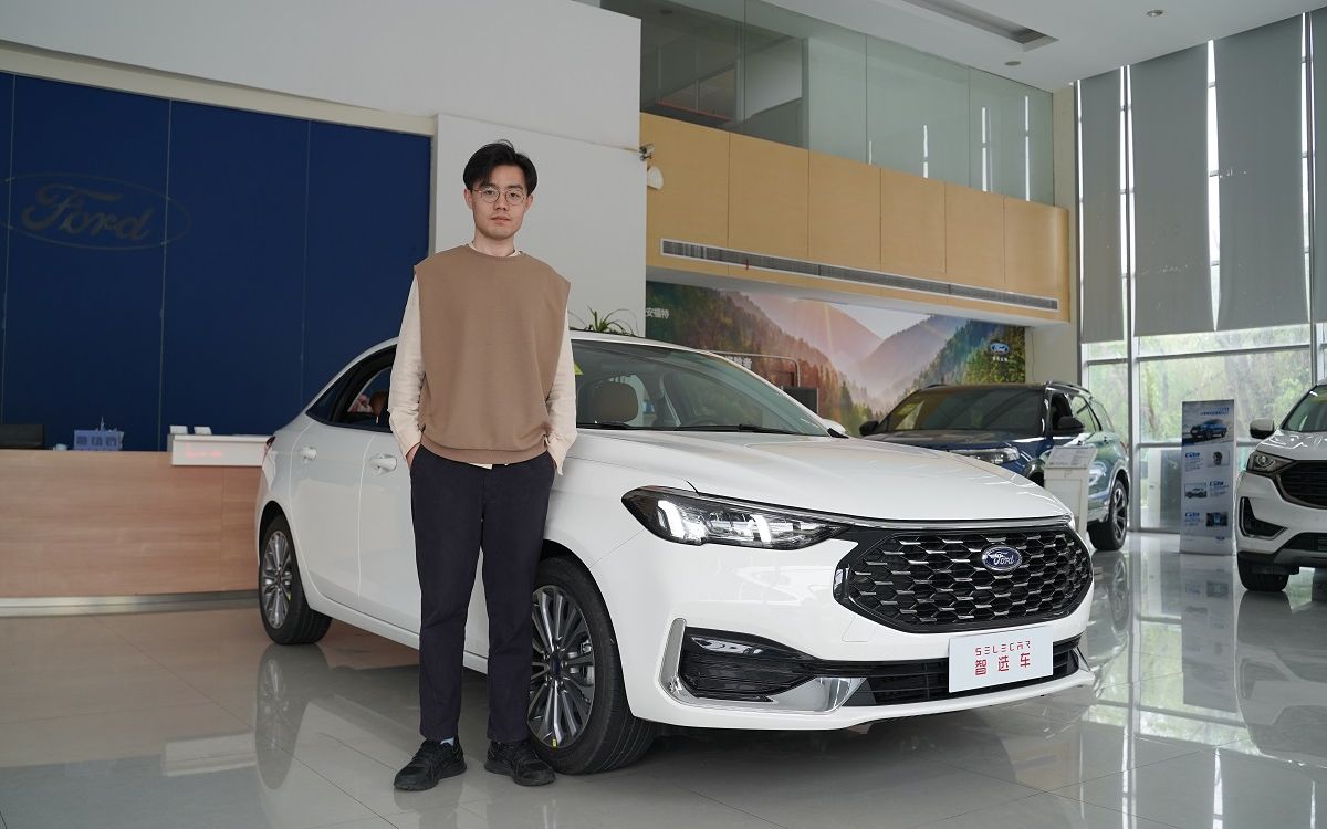 :焕新升级,同级最强,到店实拍2021款福睿斯