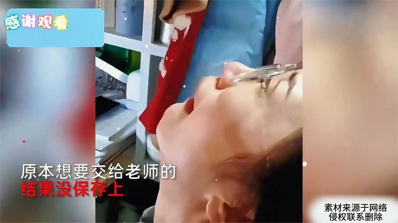 大四女生写毕业论文忘保存,即将提交时电脑死机变空白,仰头痛哭