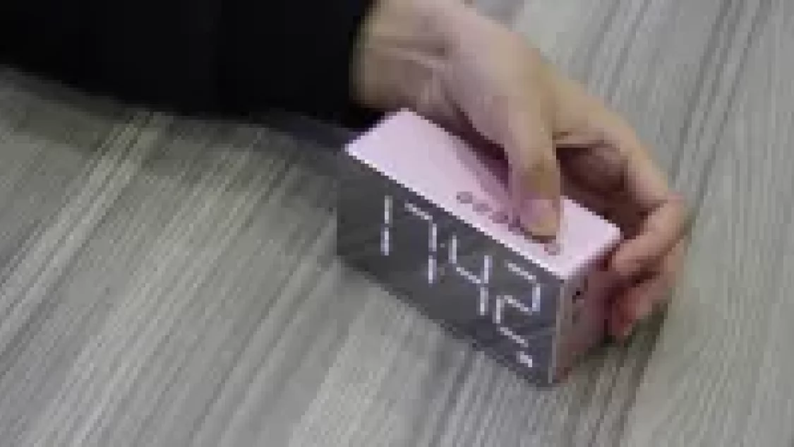 Q9时钟闹钟设置教程