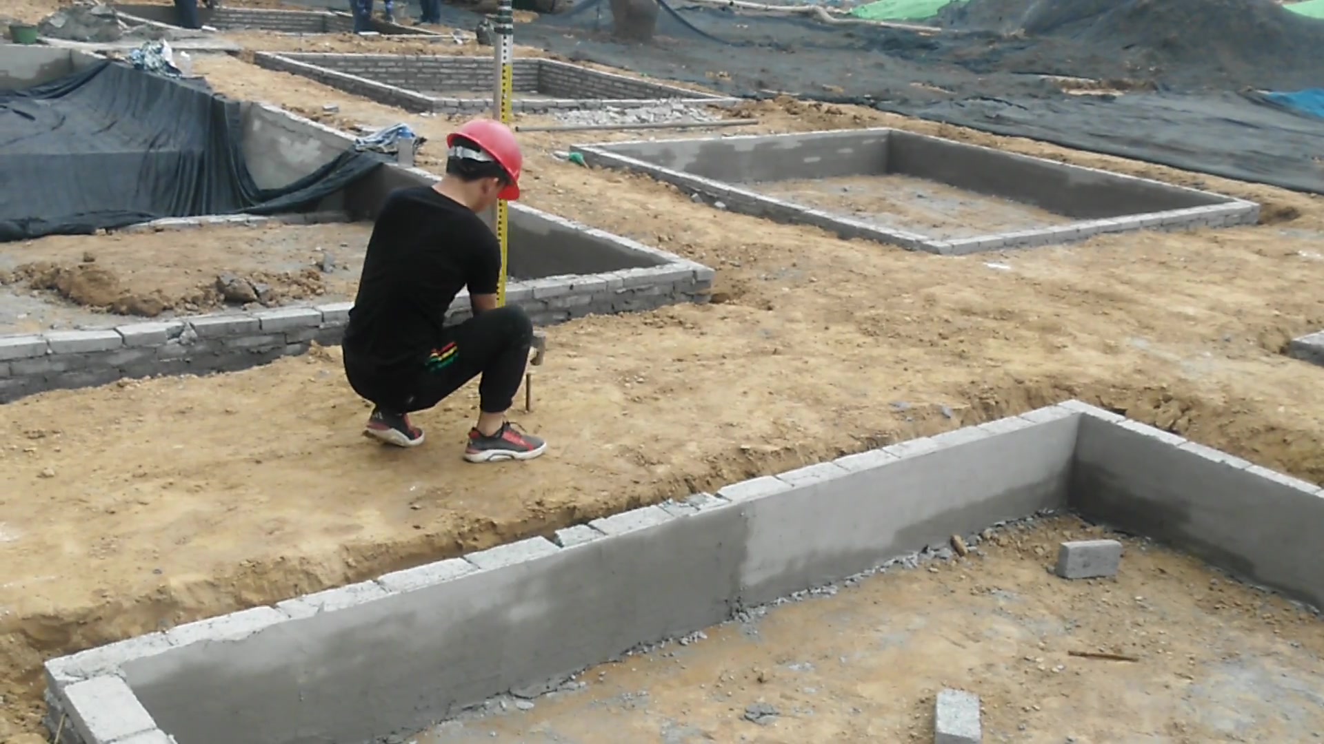 基础梁顶标高平基础承台标高