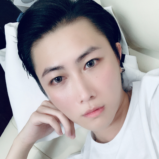宇佐美智 