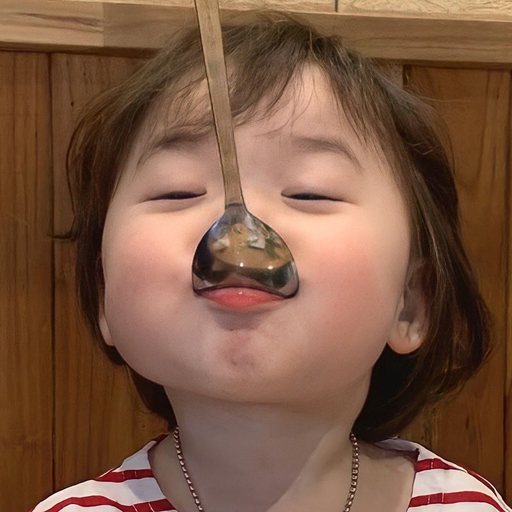 有一颗葡萄脑袋 