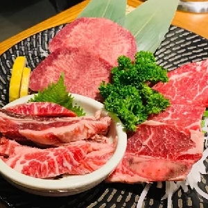 大王爱吃烤肉 