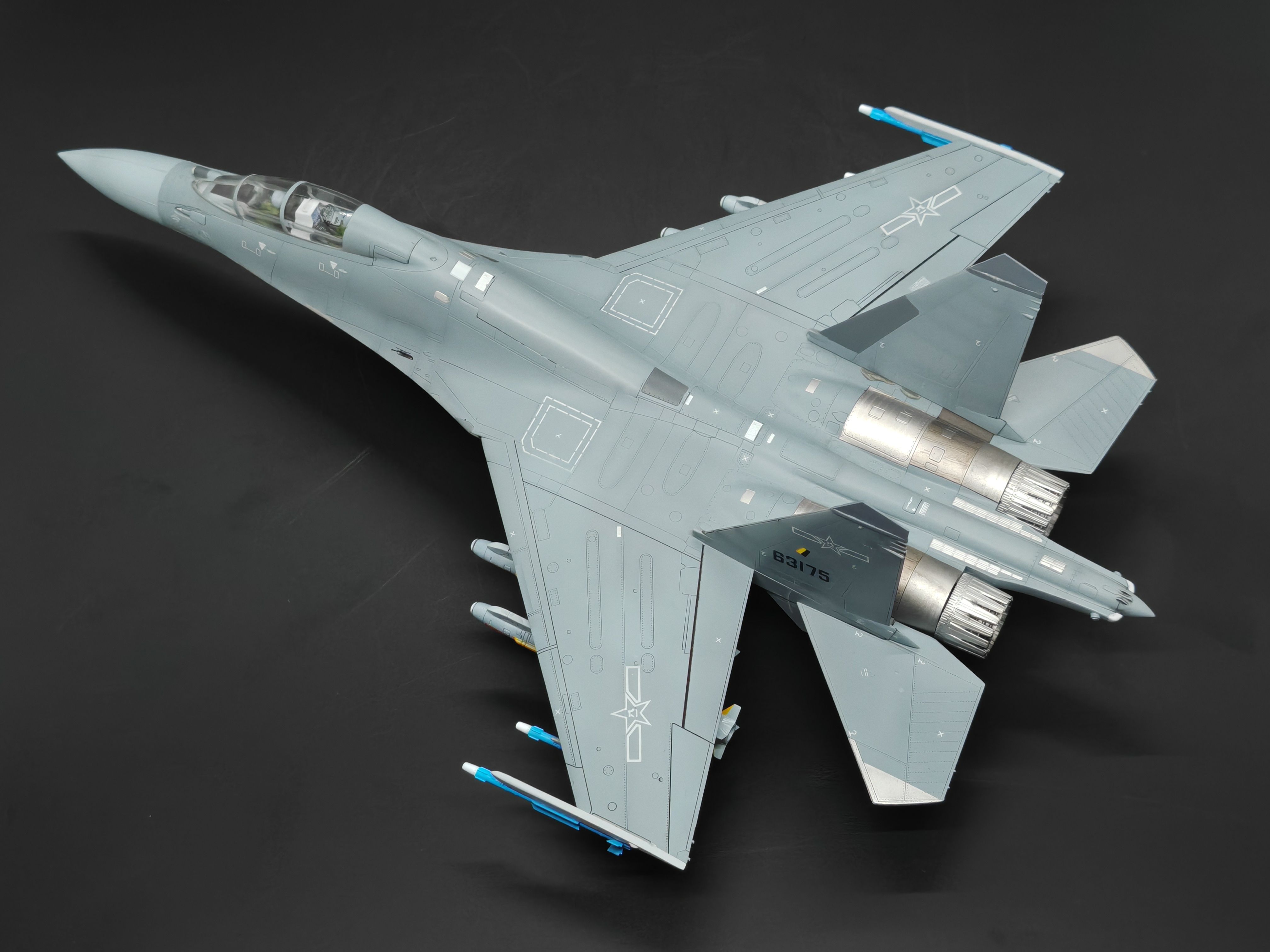 [比例模型]新老交替 1/72歼-16模型分享[小号手板件x弹头模型x沛奕...