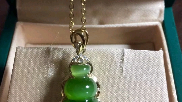 ...种正阳满绿,规格16.10戴上超美[鼓掌]支持一切机构复检!送进口14k金链